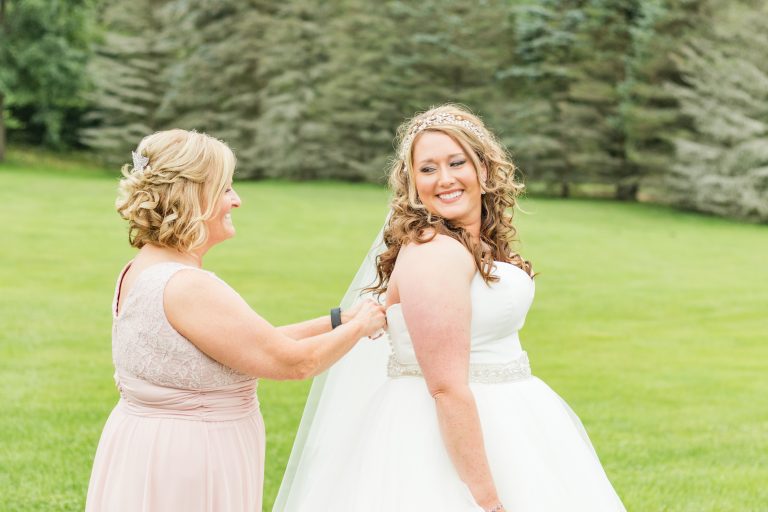 TYLER + JACIE - elizabethbehanphotography.com