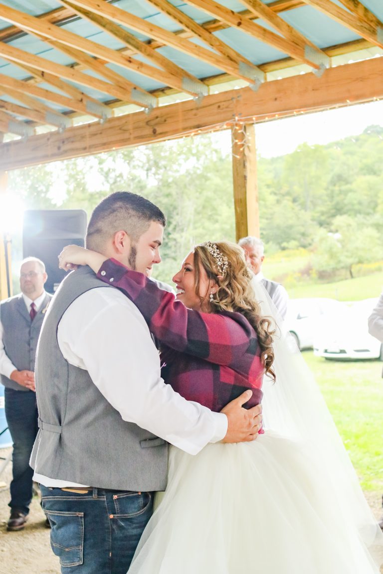 TYLER + JACIE - elizabethbehanphotography.com