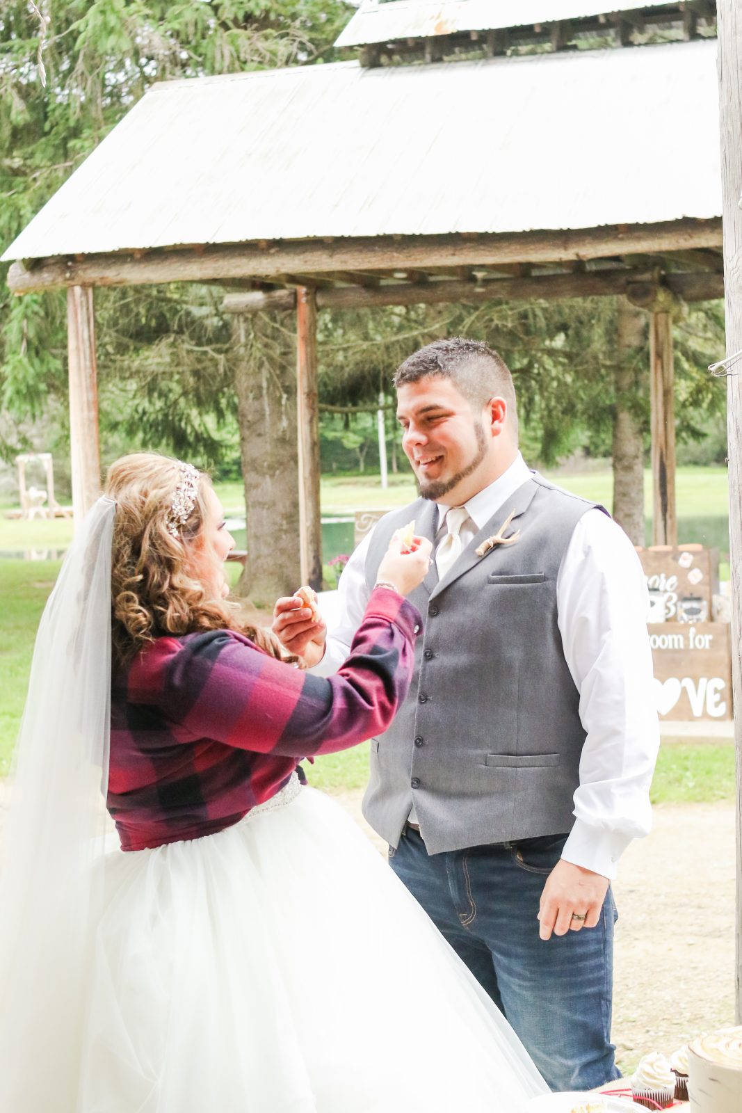 TYLER + JACIE - elizabethbehanphotography.com